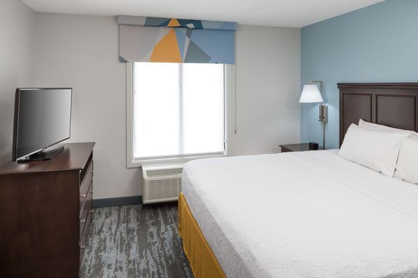 HAMPTON INN & SUITES MIAMI-DORAL/DOLPHIN MALL - Updated May 2026 - 122 ...
