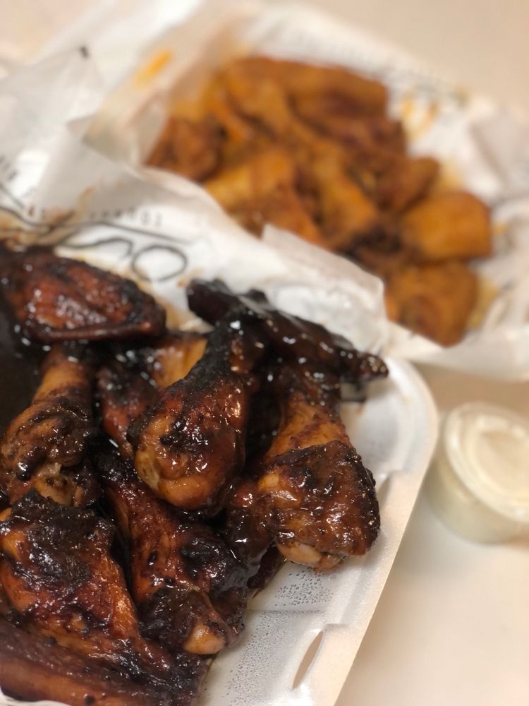 OUTPUT LOUNGE & SPORTS BAR - Updated April 2024 - 256 Photos & 450 ...