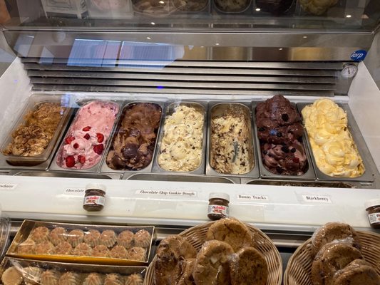 CELLO COFFEE HOUSE & CAFE - Updated October 2024 - 71 Photos & 47 ...