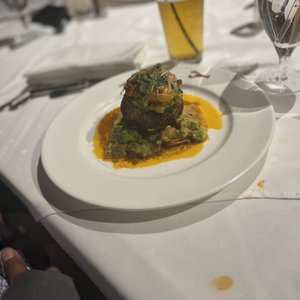 JOE MUER SEAFOOD - 1106 Photos & 779 Reviews - 400 Renaissance Ctr ...