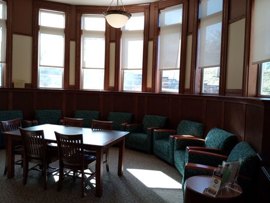 CHICOPEE PUBLIC LIBRARY - Updated December 2025 - 69 Photos - 449 Front ...