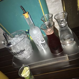 BAR 35 - 663 Photos & 465 Reviews - Bars - 35 N Hotel St, Honolulu, HI ...