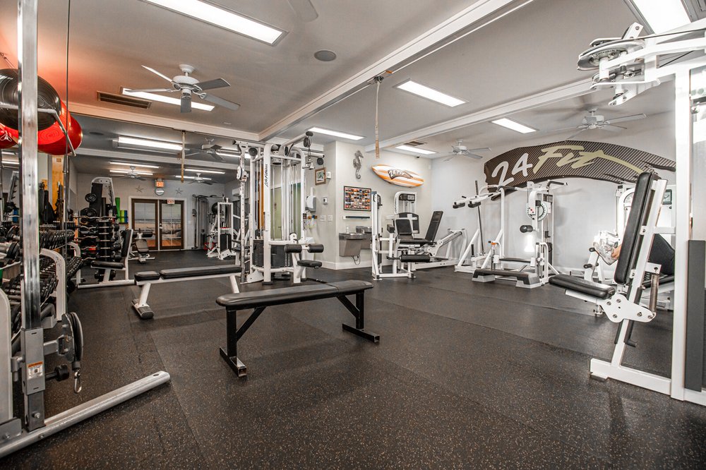 24-FIT - Updated December 2025 - 10 Photos - 7223 Market St, Wilmington ...