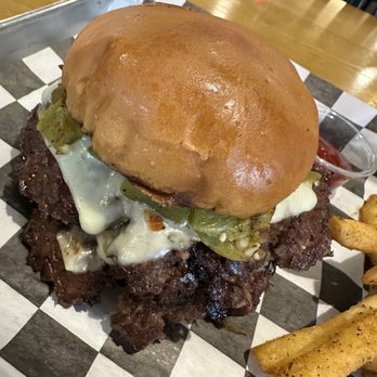 STACKERS BURGER - Updated May 2024 - 32 Photos & 28 Reviews - 505 ...