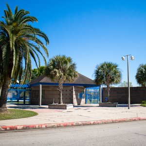 EAGLE POINTE WAVE POOL - Updated August 2025 - 12450 Eagle Pointe Dr ...