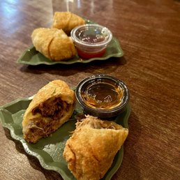 AXO - Updated December 2025 - 207 Photos & 102 Reviews - 4 N White ...