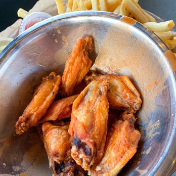 HOOLIGAN’S - Updated May 2024 - 55 Photos & 131 Reviews - 2017 E North ...