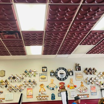 ODD CUPLES CAFE - Updated December 2025 - 41 Photos & 64 Reviews - 117 ...