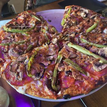 ENGINE 8 URBAN WINERY - Updated March 2025 - 435 Photos & 201 Reviews ...