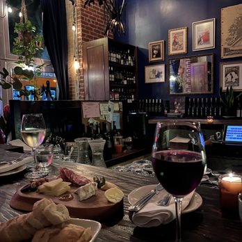 MIGNON - Updated July 2024 - 440 Photos & 487 Reviews - 128 E 6th St ...