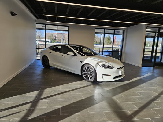 TESLA SERVICE CENTER - Updated January 2026 - 16 Photos & 16 Reviews ...