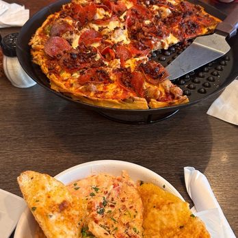 HOME RUN INN PIZZA - 31ST STREET - Updated August 2024 - 201 Photos ...