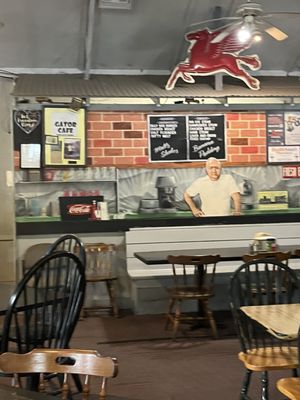 THE GATOR CAFE - Updated December 2025 - 50 Photos & 82 Reviews - 5747 ...