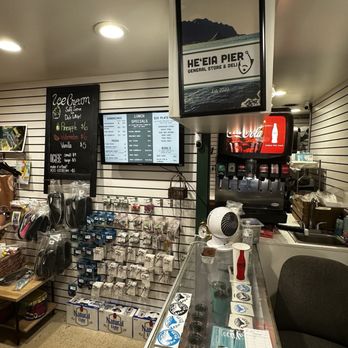 HE’EIA PIER GENERAL STORE & DELI - Updated September 2025 - 695 Photos ...