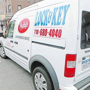 BOB’S LOCKSMITH - 13 Photos & 23 Reviews - 1865 Victory Blvd, Staten ...