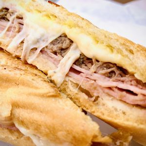 BROCATO’S SANDWICH SHOP - 686 Photos & 656 Reviews - 5021 E Columbus Dr ...