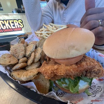 CLUCKERS - Updated November 2024 - 145 Photos & 93 Reviews - 600 S ...