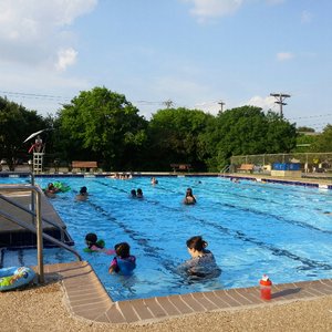 BIG STACY POOL - Updated December 2025 - 51 Reviews - 700 E Live Oak ...