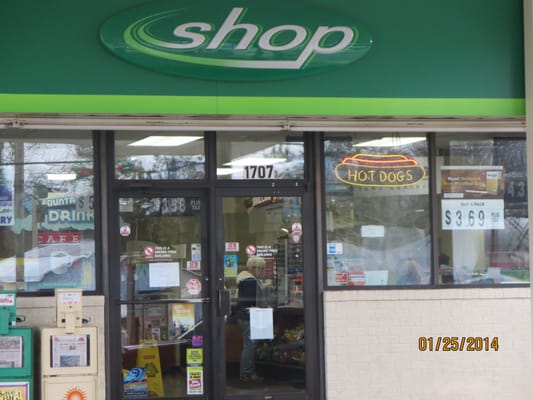 HAN-DEE HUGO’S - Updated December 2025 - 1707 S Fayetteville St ...