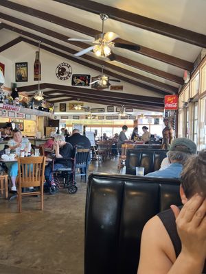 HUBBARDS CAFE - Updated December 2025 - 107 Photos & 164 Reviews - 3324 ...