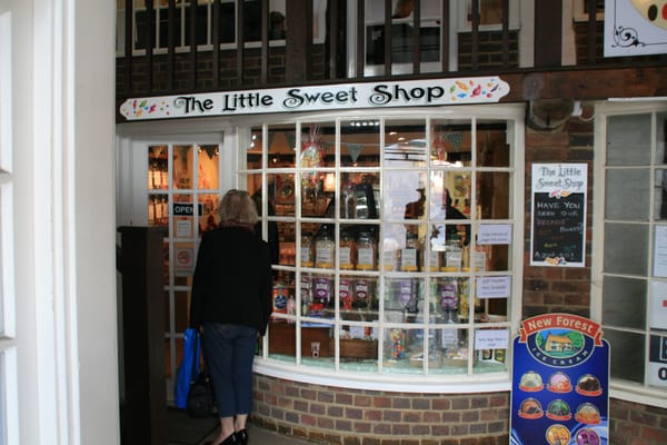 THE LITTLE SWEET SHOP - Updated January 2025 - Knockhundred Row ...