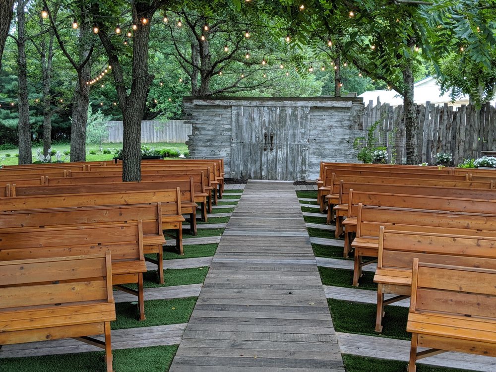 BARNES’ PLACE - 22 Photos - 20932 350th St, Adel, Iowa - Wedding ...