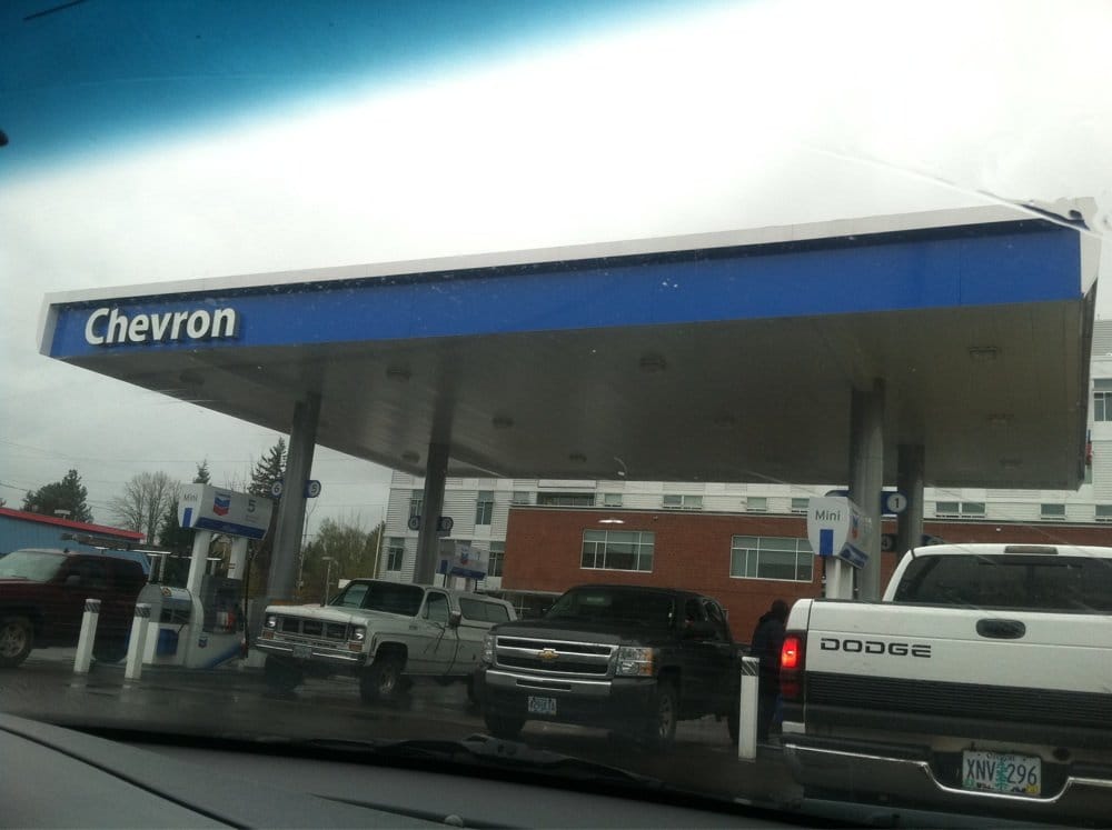 CHEVRON - Updated May 2024 - 833 SE Baseline St, Hillsboro, Oregon ...