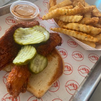 LUCKY’S HOT CHICKEN - Updated February 2025 - 357 Photos & 308 Reviews ...