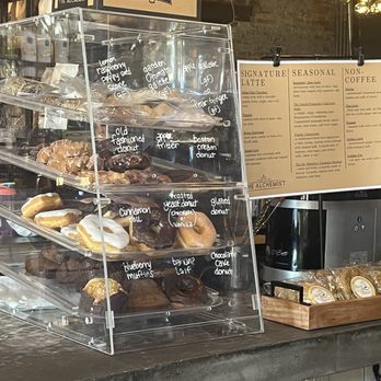 THE ALCHEMIST - Updated December 2025 - 184 Photos & 68 Reviews - 1660 ...