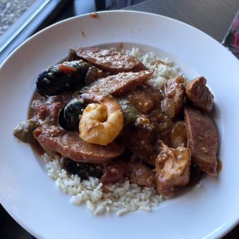 STATION 101 PUB & KITCHEN - Updated January 2026 - 318 Photos & 406 ...