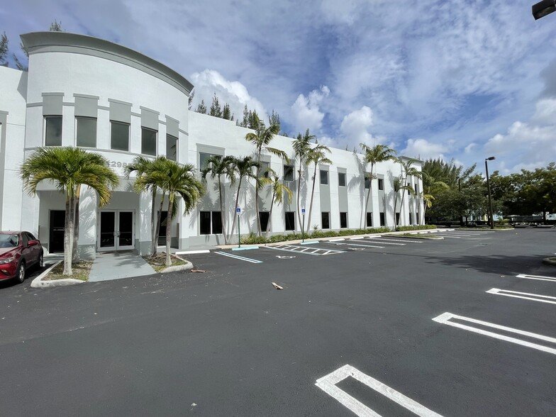 MEDCELL CLINICAL LABORATORY - 12985 SW 130th Ct, Miami, Florida ...