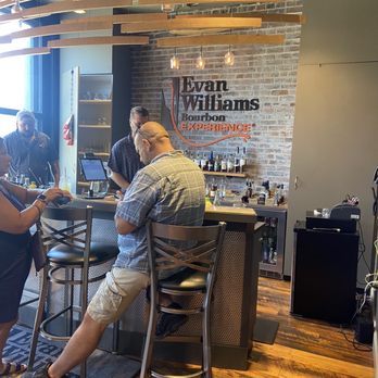 EVAN WILLIAMS BOURBON EXPERIENCE - 1188 Photos & 549 Reviews - 528 W ...
