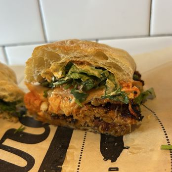 LARDO - Updated June 2025 - 1827 Photos & 1444 Reviews - 1212 SE ...