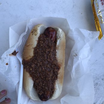 SNAPPY DOGS - Updated April 2025 - 52 Photos & 126 Reviews - 61 Main St ...