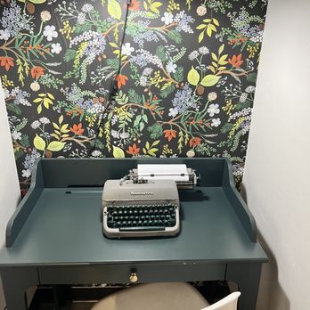 STACKS BOOK CLUB - Updated June 2024 - 96 Photos & 46 Reviews - 1880 E ...