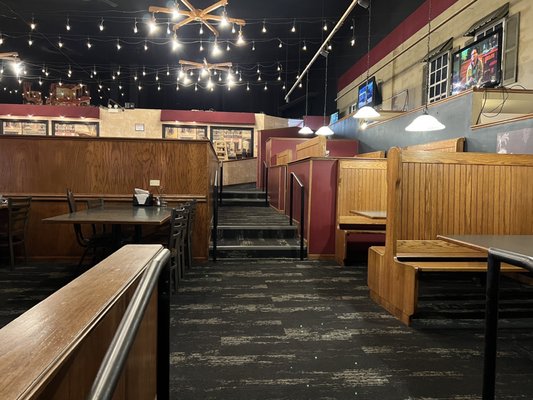 BEGGARS PIZZA - Updated October 2025 - 86 Photos & 140 Reviews - 3524 ...