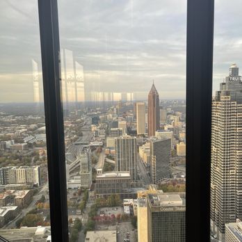 THE SUN DIAL RESTAURANT, BAR & VIEW - Updated January 2025 - 2051 ...