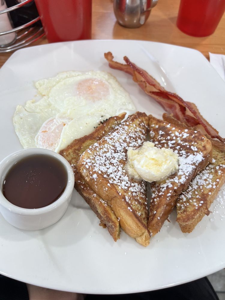 SKYLINE CAFE - 36 Photos & 48 Reviews - 3005 Skyline Blvd, Reno, Nevada ...