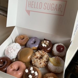 HELLO SUGAR - 261 Photos & 208 Reviews - Donuts - 419 N Nettleton St ...