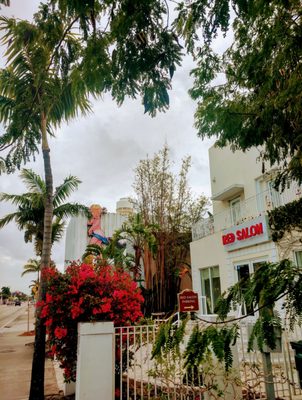 THE COPPERTONE GIRL SIGN - Updated October 2025 - 10 Photos - 7300 ...