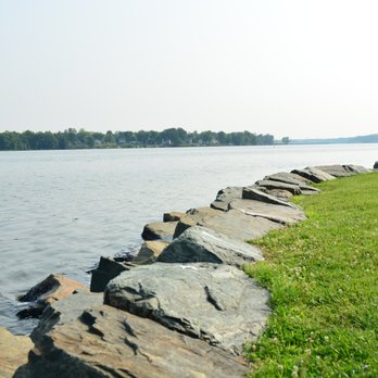 FLYING POINT MARINA - Updated December 2025 - 35 Photos - 324 Flying ...