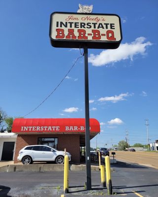 INTERSTATE BARBECUE - Updated May 2026 - 313 Photos & 445 Reviews ...
