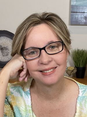 PSYCHIC MEDIUM AMY UTSMAN - Updated January 2026 - 11 Photos - Roswell ...