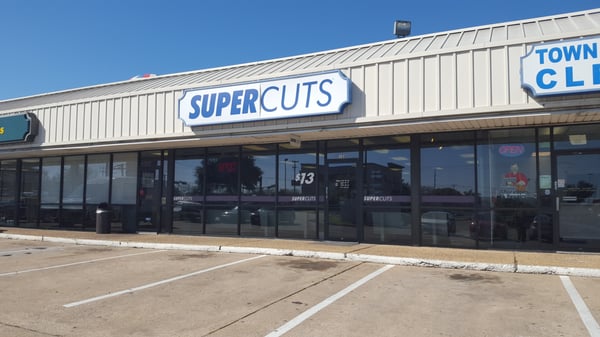 SUPERCUTS - Updated January 2026 - 15 Reviews - 3522 Gus Thomasson Rd ...