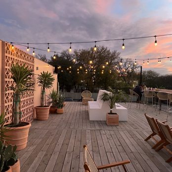 LULU’S - Updated May 2024 - 47 Photos & 31 Reviews - 10402 Menchaca Rd ...