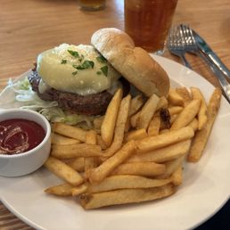 TWO RIVERS RESTAURANT - Updated December 2025 - 122 Photos & 72 Reviews ...