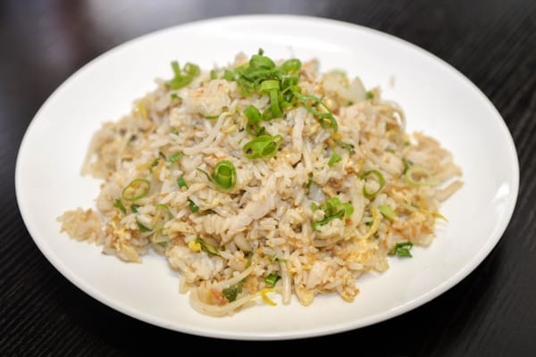 GOLDEN TREASURE RESTAURANT - Updated December 2025 - 48 Photos - 272 ...