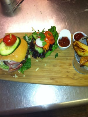 THE RUNNING FOX - Updated December 2025 - 10 Photos - 2-4 Riverside ...