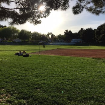 FOXRIDGE PARK - Updated June 2025 - 33 Photos & 16 Reviews - 420 Valle ...