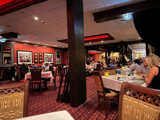 RUSSELL’S STEAKS CHOPS & MORE - Updated April 2025 - 751 Photos & 541 ...